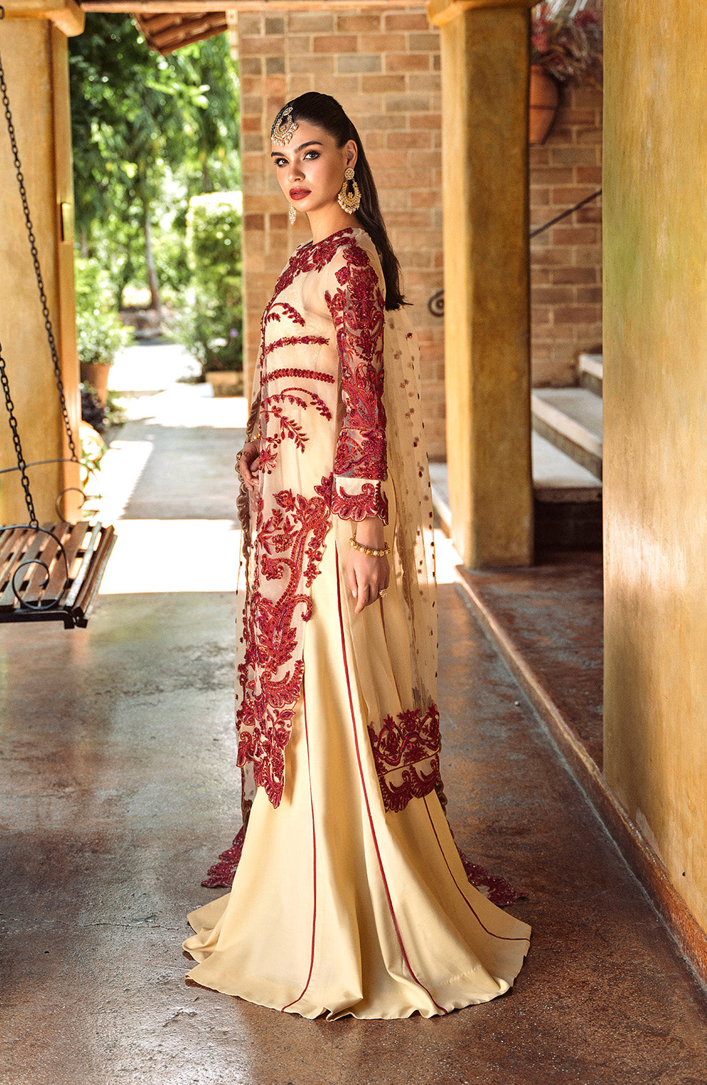 ONISHA - MW24-557 – Maryum N Maria